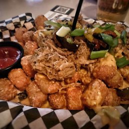 PIGNIC PUB & PATIO - Updated September 2025 - 683 Photos & 273 Reviews ...