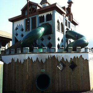 DIAMOND PARK AQUATIC CENTER - Updated November 2024 - 3045 Riverside Dr ...