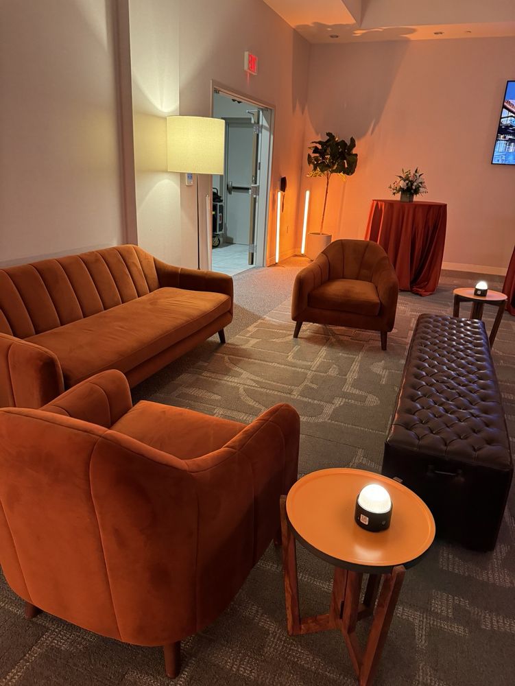 CAMBRIA HOTEL BURBANK AIRPORT - Updated May 2024 - 72 Photos - 3501 N San Fernando Blvd, Burbank ...
