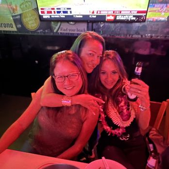 CHEZ SPORTS BAR & GRILL - Updated September 2024 - 307 Photos & 151 ...