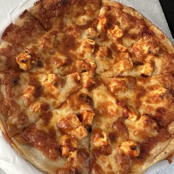 SINGAS FAMOUS PIZZA MARLTON - Updated October 2025 - 69 Photos & 31 ...