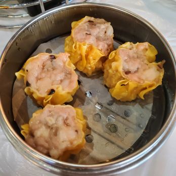 EAST WALL CHINESE CUISINE - Updated September 2024 - 297 Photos & 121 ...