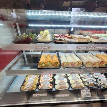 THE GIRLS STRAWBERRY U-PICK - Updated April 2025 - 1002 Photos & 246 ...