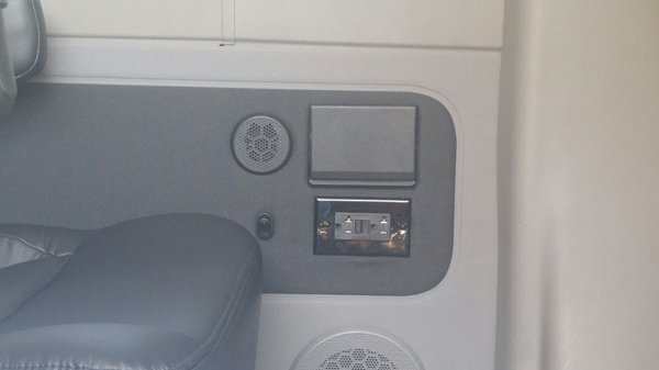 BANDAGO VAN RENTALS - 515 Thompson Ln, Austin, Texas - Car Rental ...