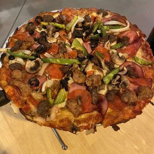 ROUND TABLE PIZZA - Updated September 2025 - 29 Photos & 44 Reviews ...