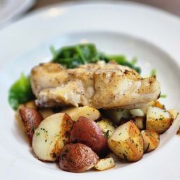 HALF SHELLS SEAFOOD GRILL - Updated January 2026 - 687 Photos & 611 ...