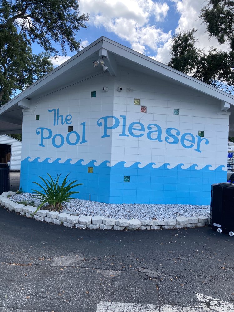 THE POOL PLEASER - Updated July 2025 - 10 Photos - 722 Hoffner Ave ...