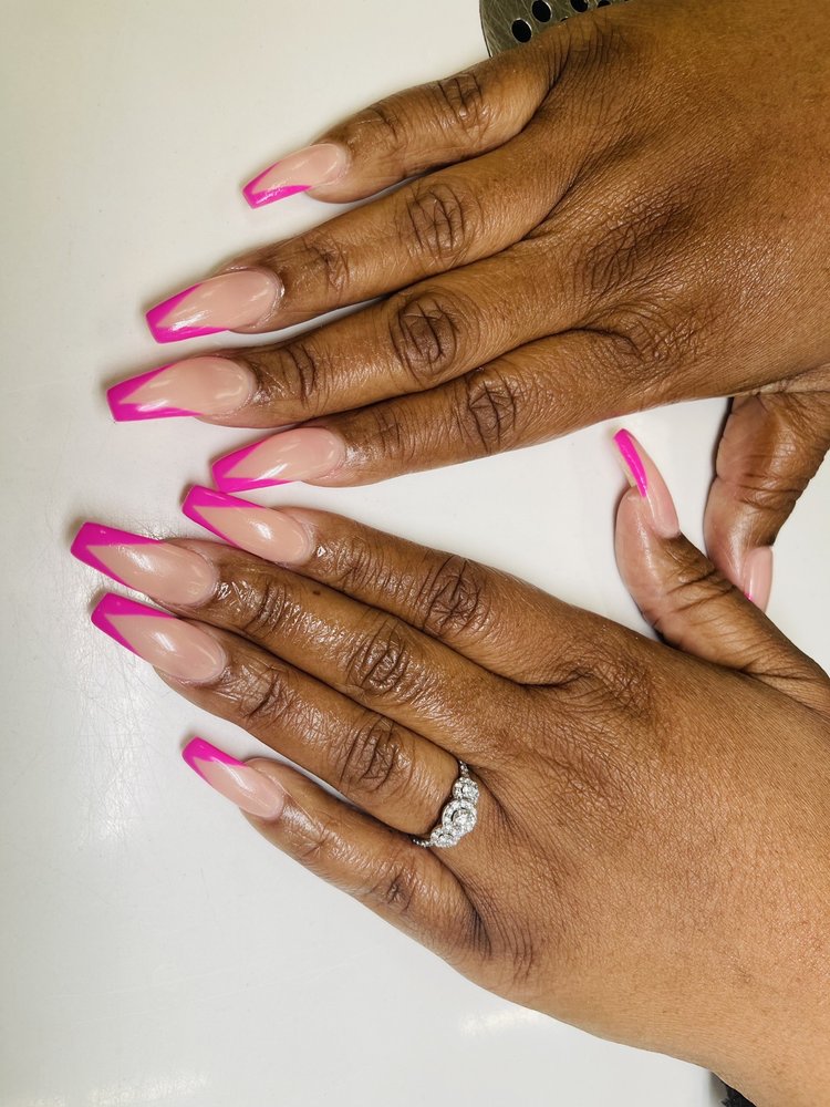 DA VI NAILS - Updated December 2025 - 27 Photos - 762 Outlet Collection ...