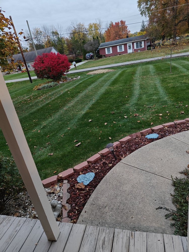 THOMPSON LAWN SERVICES - Updated December 2025 - 36 Photos ...