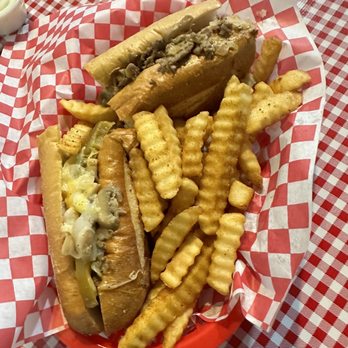 YO PHILLY CHEESE STEAKS & SUBS - Updated May 2025 - 450 Photos & 589 ...
