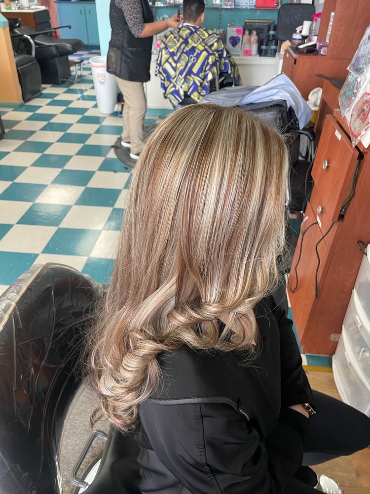 HANNA’S BEAUTY SALON - 10 Photos - 44837 10th St W, Lancaster, CA - Yelp