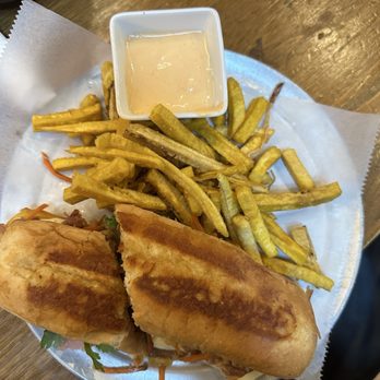 LALO - Updated October 2025 - 749 Photos & 520 Reviews - 26 W Ct St ...