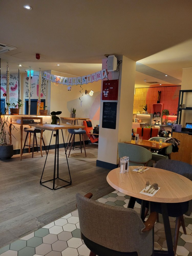 THE CORNER LONDON CITY - Updated July 2024 - 42 Adler St, London ...