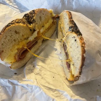 BAVARIAN BAGEL - Updated June 2025 - 39 Photos & 30 Reviews - 905 ...