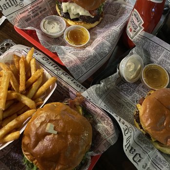 THE SHERIFF BURGER - Updated October 2025 - 114 Photos & 123 Reviews ...