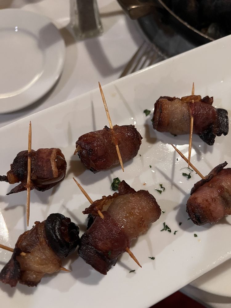 SANGRIA 71 - Updated January 2026 - 624 Photos & 476 Reviews - 1095 ...