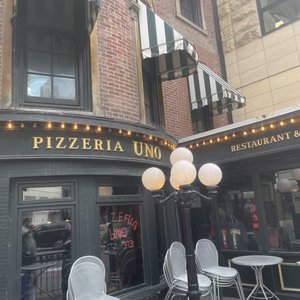 UNO PIZZERIA & GRILL - 333 N Mineral Springs Rd, Porter, Indiana ...