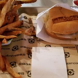 BURGERFI - Updated August 2025 - 361 Photos & 400 Reviews - 3004 Wake ...