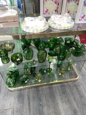 WINGS RESALE STORE - Updated March 2025 - 12 Photos & 37 Reviews - 8349 ...