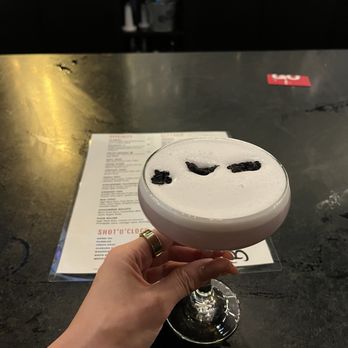 BIRDEEZ - Updated July 2025 - 238 Photos & 76 Reviews - 151 N Sierra St ...