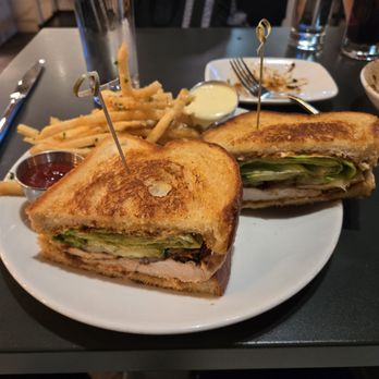 URBAN STEEL KITCHEN & BAR - Updated January 2026 - 73 Photos & 68 ...