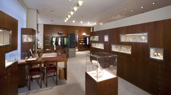 HERMÈS - Updated May 2026 - 89 Photos & 88 Reviews - 25 E Oak St ...