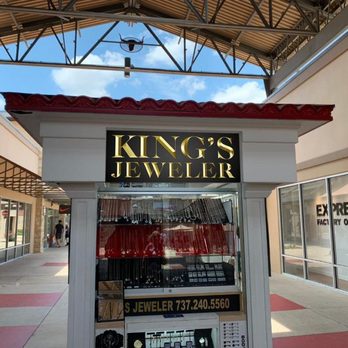 Round Rock Premium Outlets - 138 Photos & 166 Reviews - Outlet Stores ...