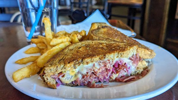 QUARTER CELTIC BREWPUB - Updated May 2025 - 126 Photos & 103 Reviews ...