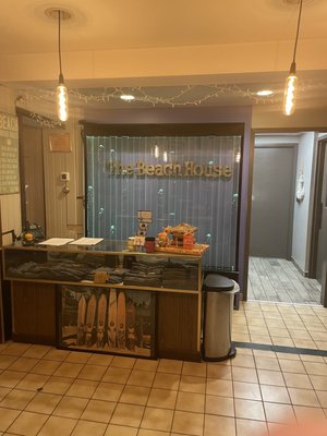 BEACH HOUSE - 132 Photos & 183 Reviews - 2301 E Lake Shore Dr, Decatur ...