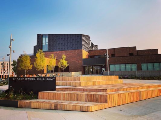 L E PHILLIPS MEMORIAL PUBLIC LIBRARY - Updated October 2025 - 400 Eau ...