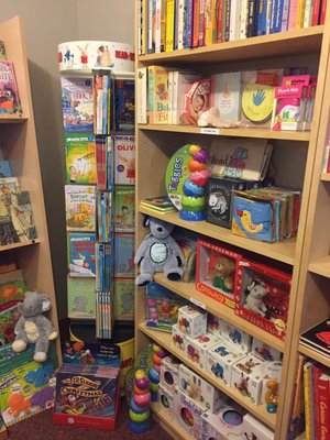 OBLONG BOOKS - Updated August 2025 - 24 Photos & 11 Reviews - 26 Main ...