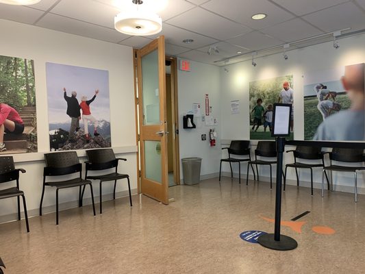 LIFELABS - Updated December 2025 - 11 Photos - 835-777 Hornby St ...