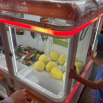 KIDDLETON - Updated June 2024 - 52 Photos & 37 Reviews - 335 E 2nd St ...