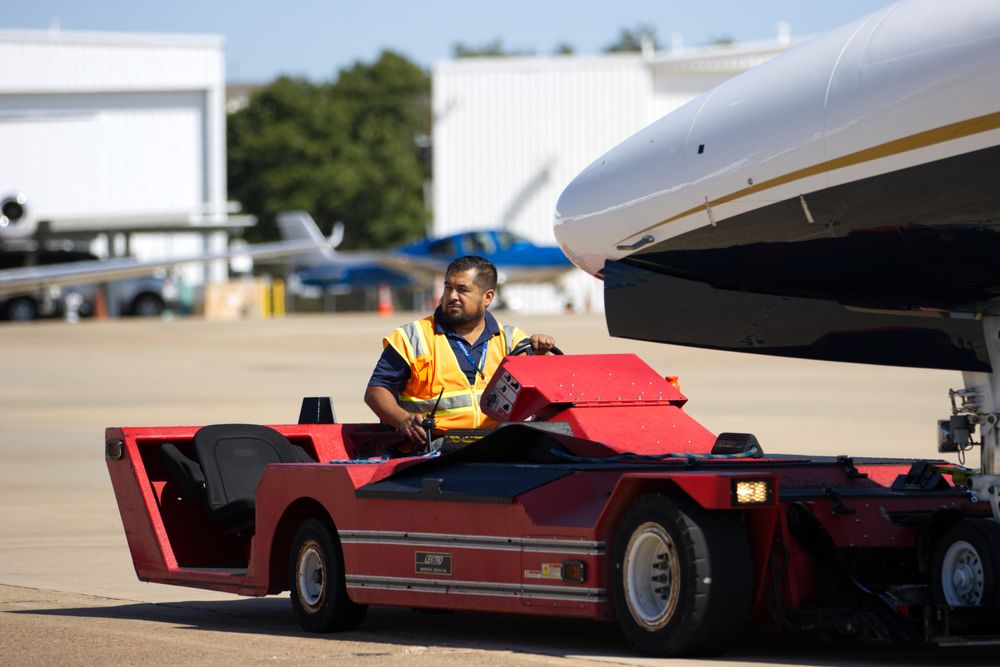 BUSINESS JET CENTER - Updated November 2025 - 15 Photos - 8611 Lemmon ...