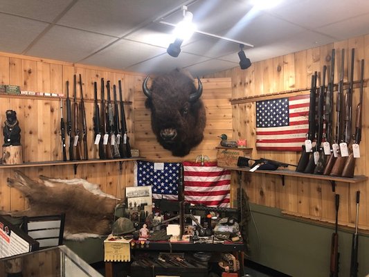 JUMP’S PAWN & GUN - Updated March 2025 - 1115 South Thompson ...