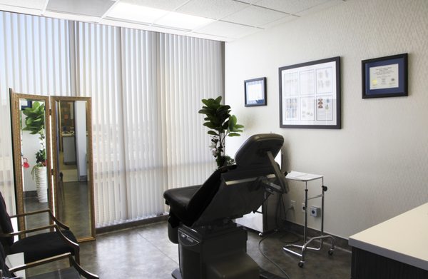 ASHKAN GHAVAMI, MD - Updated August 2025 - 240 Photos & 164 Reviews ...