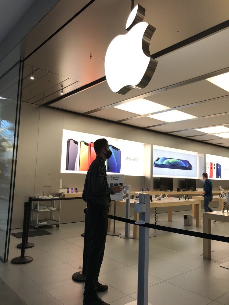 APPLE STORE - Updated March 2025 - 48 Reviews - 900 Maple Ave ...