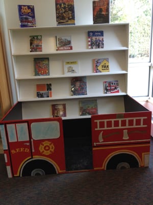 FARMINGDALE PUBLIC LIBRARY - Updated December 2025 - 27 Photos & 18 ...