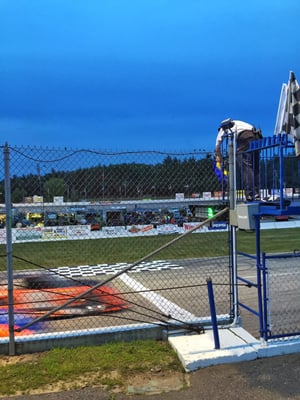 LEE USA SPEEDWAY - Updated December 2025 - 12 Photos - 380 Calef Hwy ...
