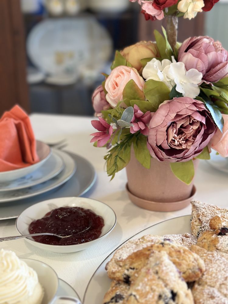 MIA’S BAKE SHOP & TEA ROOM - Updated May 2026 - 28 Photos - 101 Sir ...