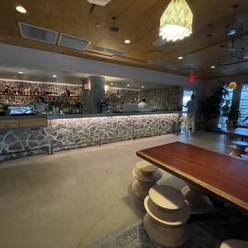 P6 - Updated January 2025 - 709 Photos & 453 Reviews - 111 E Cesar ...