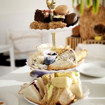 BRUNCH & CO - Updated December 2025 - 18 Photos - 163 Brock Street N ...