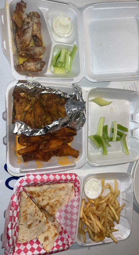 CHEX GRILL & WINGS - SARDIS - Updated August 2025 - 38 Photos & 56 ...