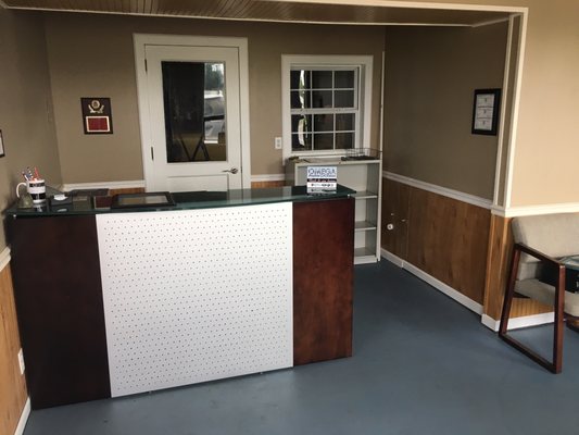 OMEGA AUTO CLINIC - Updated November 2025 - 2015 W 1st St, Newton ...
