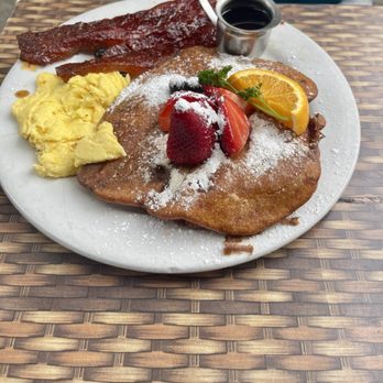 SWEET MAPLE - Updated July 2024 - 7645 Photos & 4886 Reviews - 2101 ...