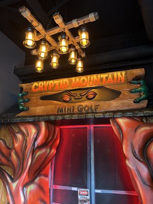 CRYPTID MOUNTAIN MINIATURE GOLF - Updated May 2025 - 25 Photos - 950 ...