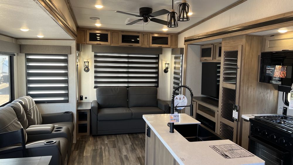 CAMPING WORLD - Updated August 2025 - 83 Photos & 261 Reviews - 10255 ...