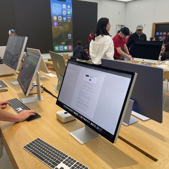 APPLE UTC - Updated December 2025 - 150 Photos & 637 Reviews - 4305 La ...