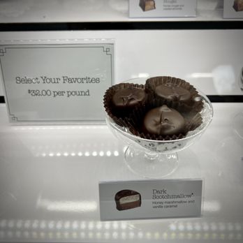 SEE’S CANDIES - Updated October 2025 - 41 Photos & 14 Reviews - 305 SE ...