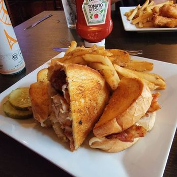 PADDY WHACKS IRISH SPORTS PUB - SOUTH STREET - Updated July 2025 - 72 ...